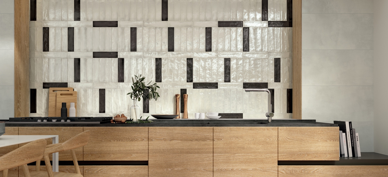 White body and porcelain stoneware tiles | Marca Corona