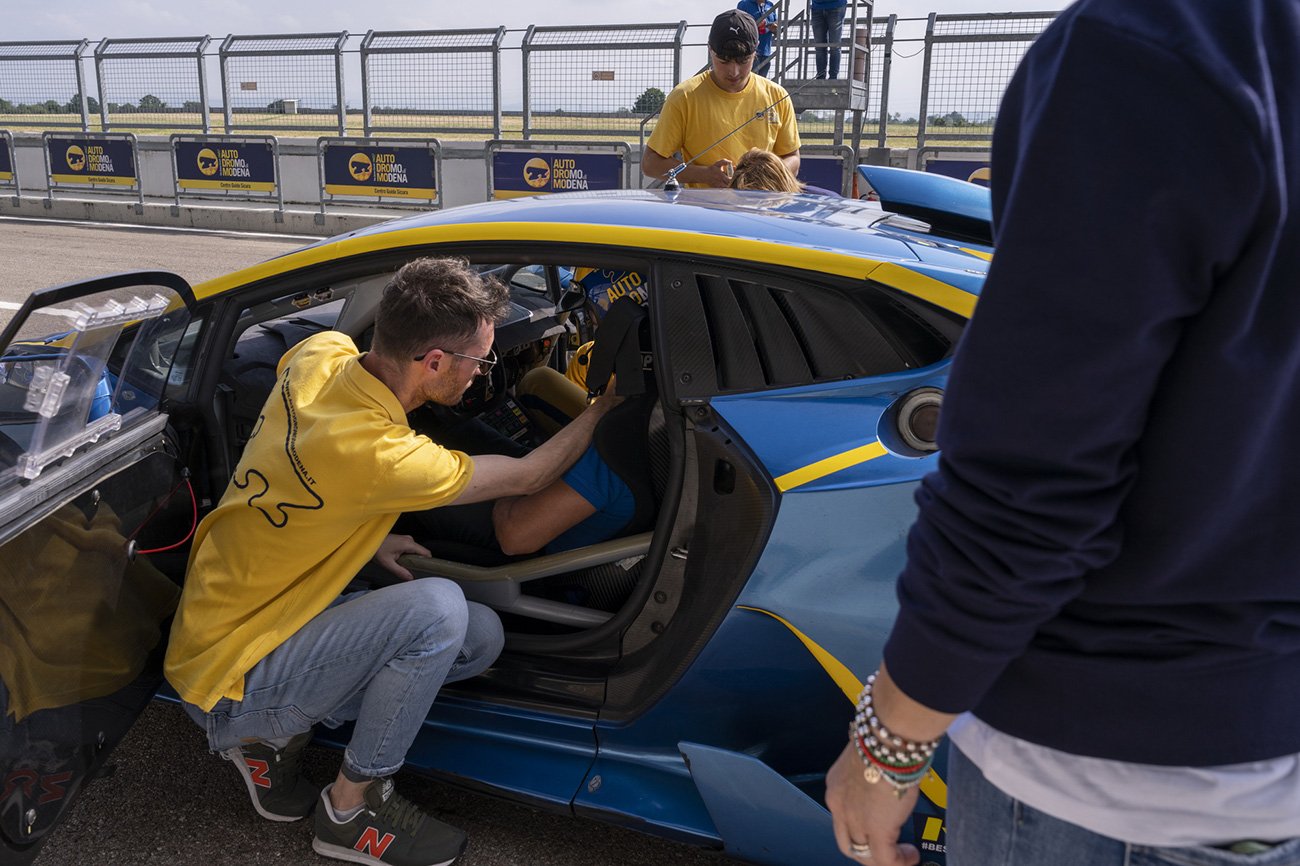 Speed Day: driving thrills with Corona Brand | Marca Corona