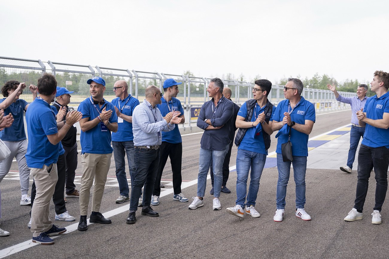 Speed Day: driving thrills with Corona Brand | Marca Corona