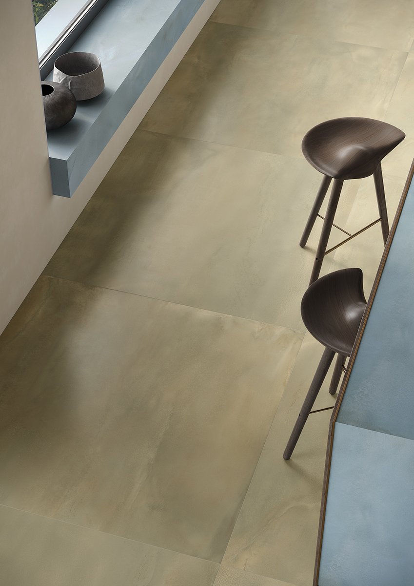 Vulcanica: Gres porcelánico y metales pulidos - Marca Corona | Marca Corona