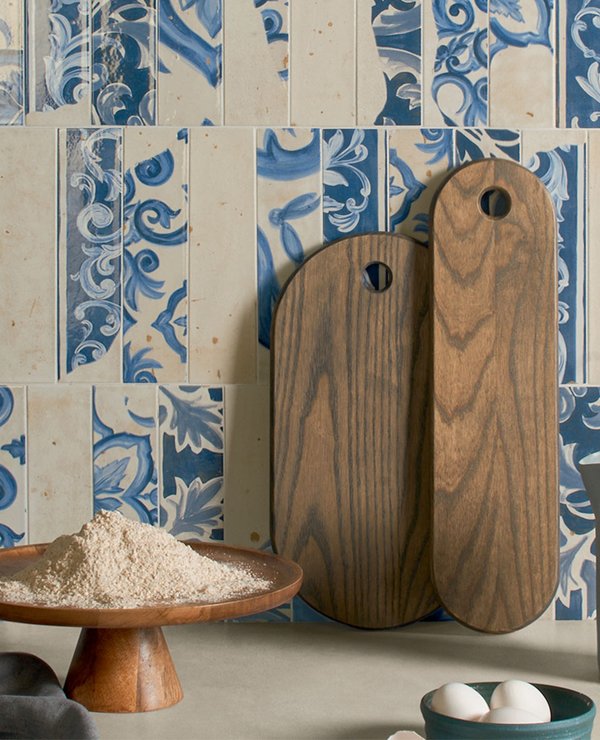 Large porcelain stoneware slabs: large sizes renew design | Marca Corona